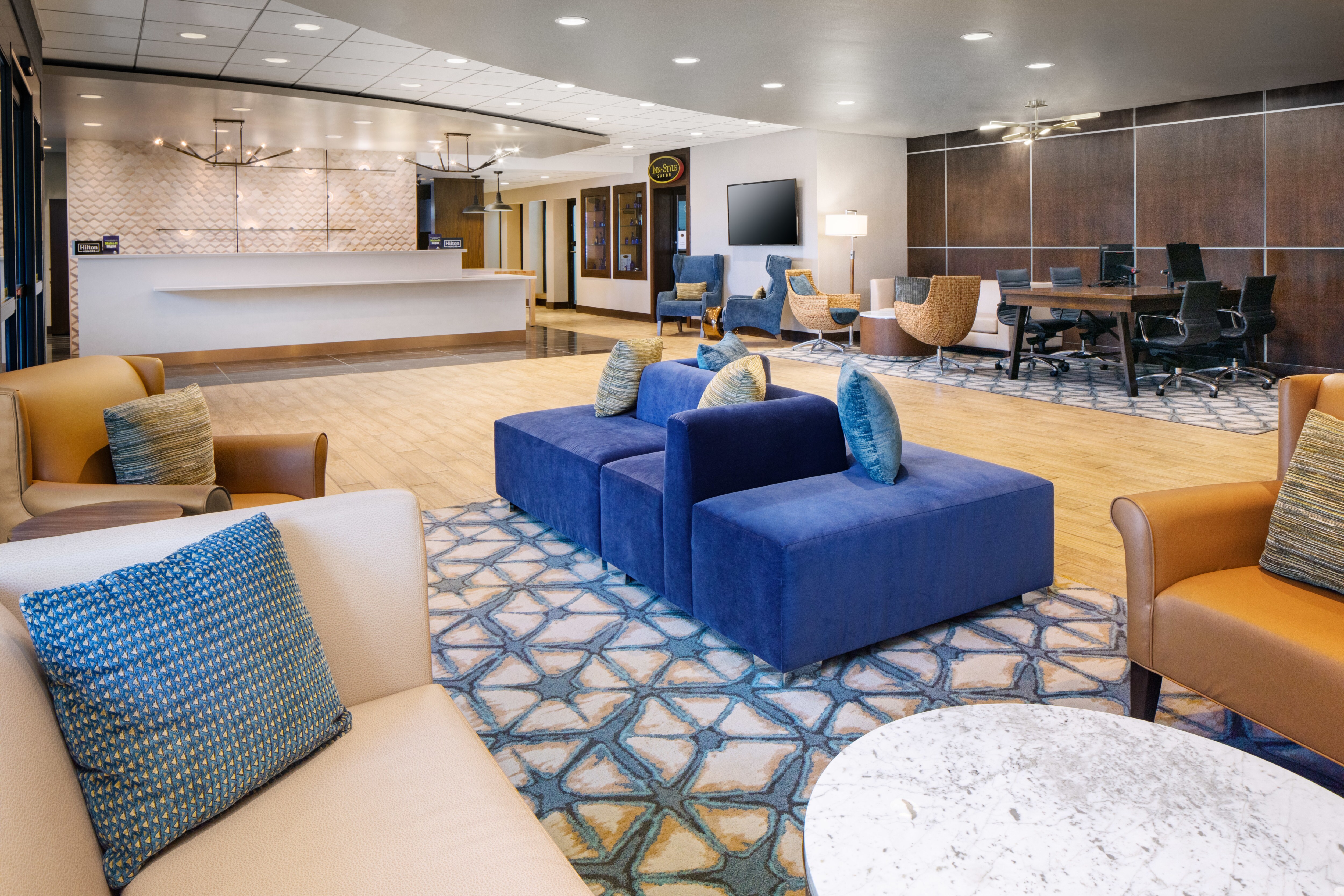 DoubleTree Hotels in Novi, MI - Find Hotels - Hilton